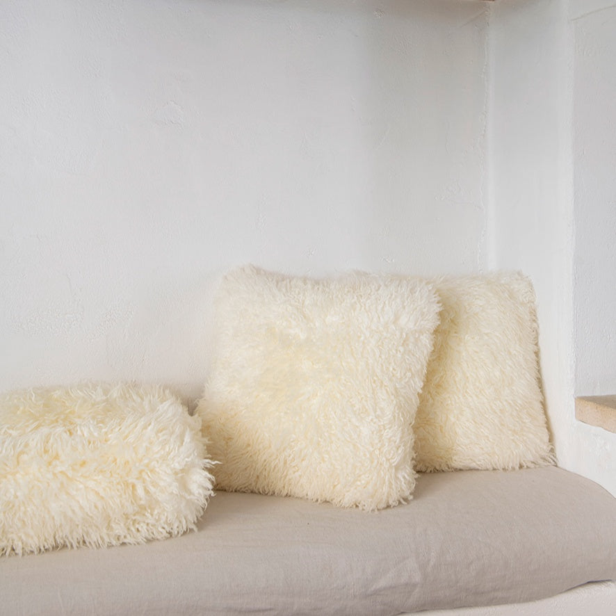 Shaggy NZ Wool sheepskin cushion – green with envy nz